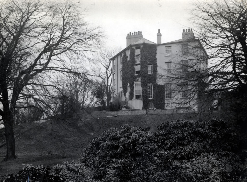 Cooper Hill a large house on Church Brow in Walton-le-Dale